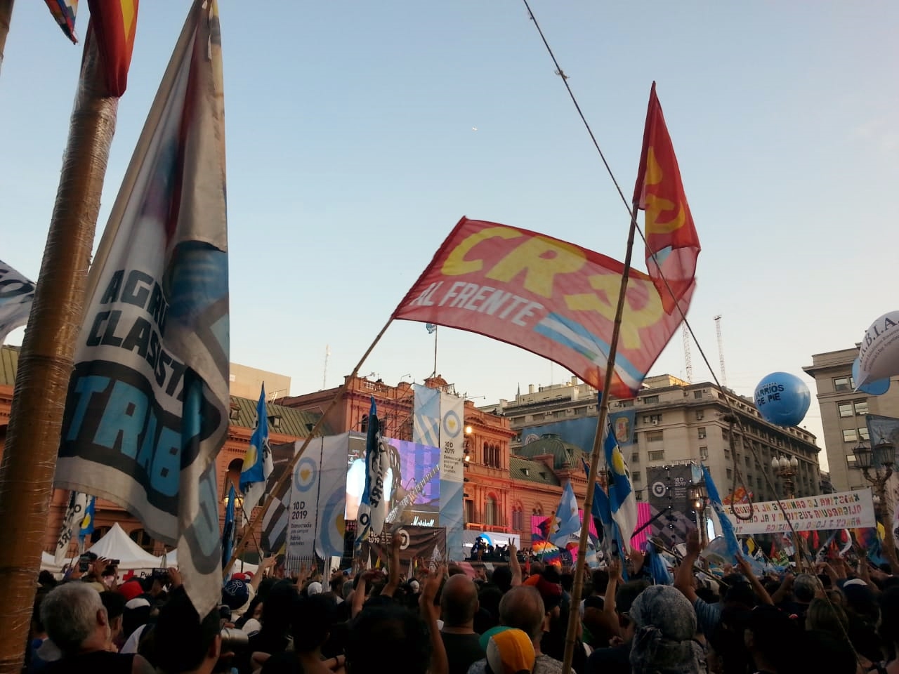 La contradicción principal: ¿Dónde se agazapa la reacción? - Al Frente - CR